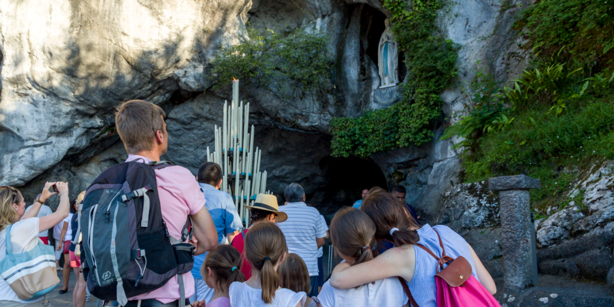 The grotto of apparitions | Lourdes Tourist Office