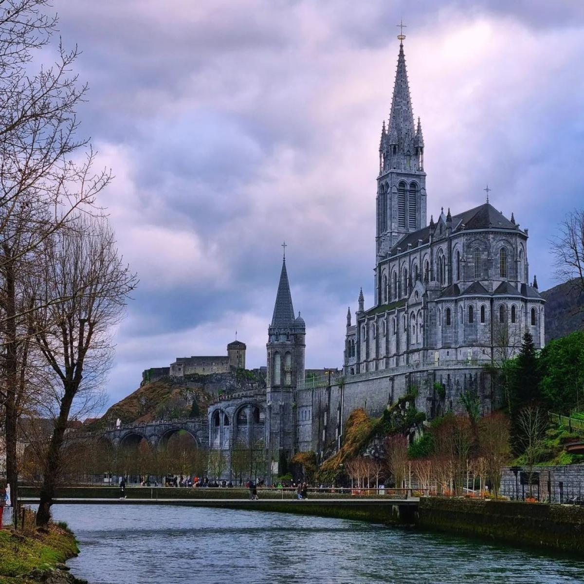 El Santuario en directo | Oficina de Turismo de Lourdes